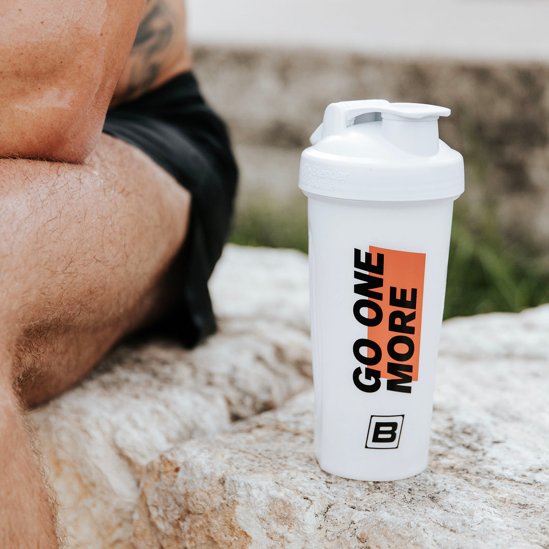 Shaker Bottle / Go One More 28oz – Bare Performance Nutrition